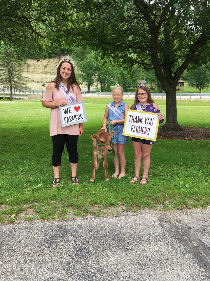 A "dairy" sweet visit brings smiles to Wisconsin nursing home residents ...