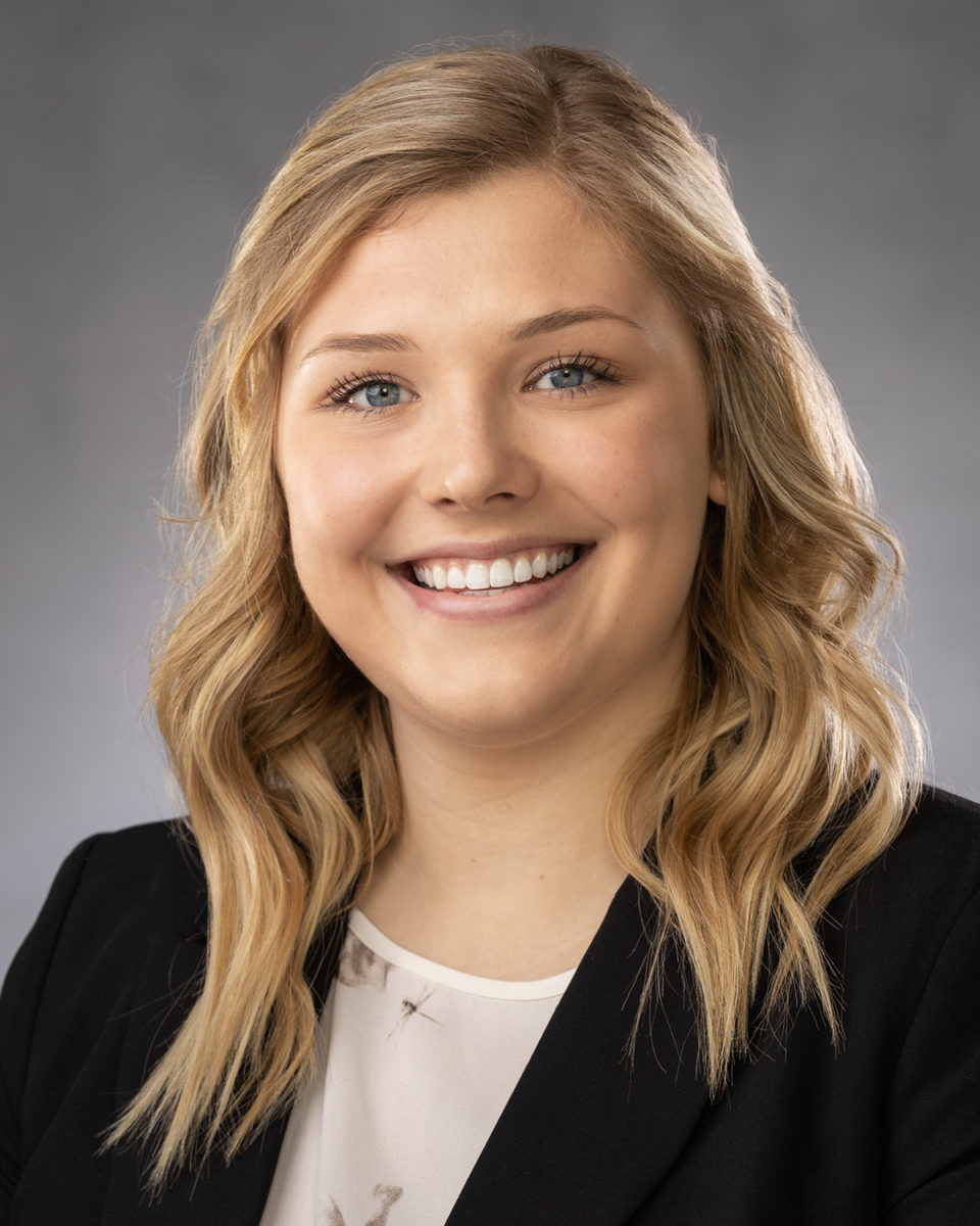 Meet Alice In Dairyland Candidate Taylor Schaefer - Mid-West Farm Report