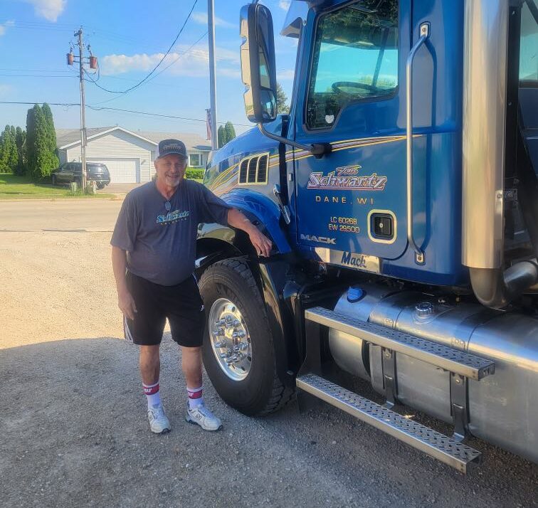 Wisconsin Milk Hauler Makes His Final Rounds - Mid-West Farm Report