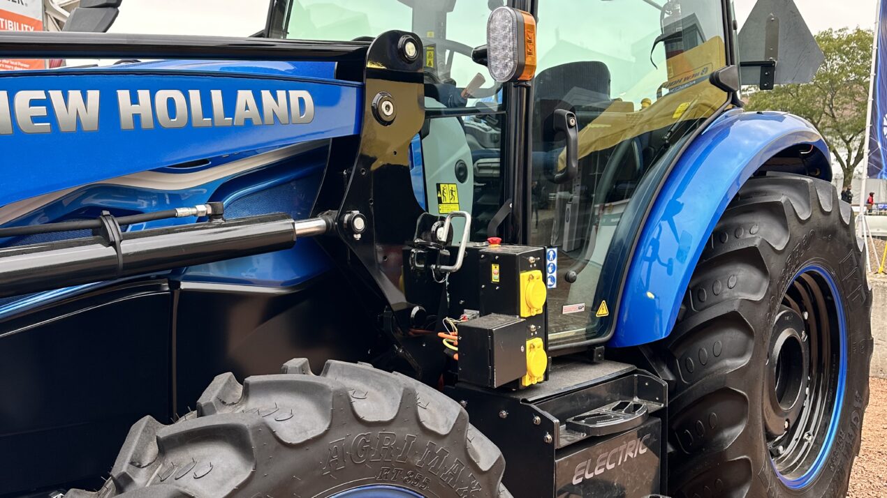 Electric Tractors - What Do They Have To Offer? - Mid-West Farm Report