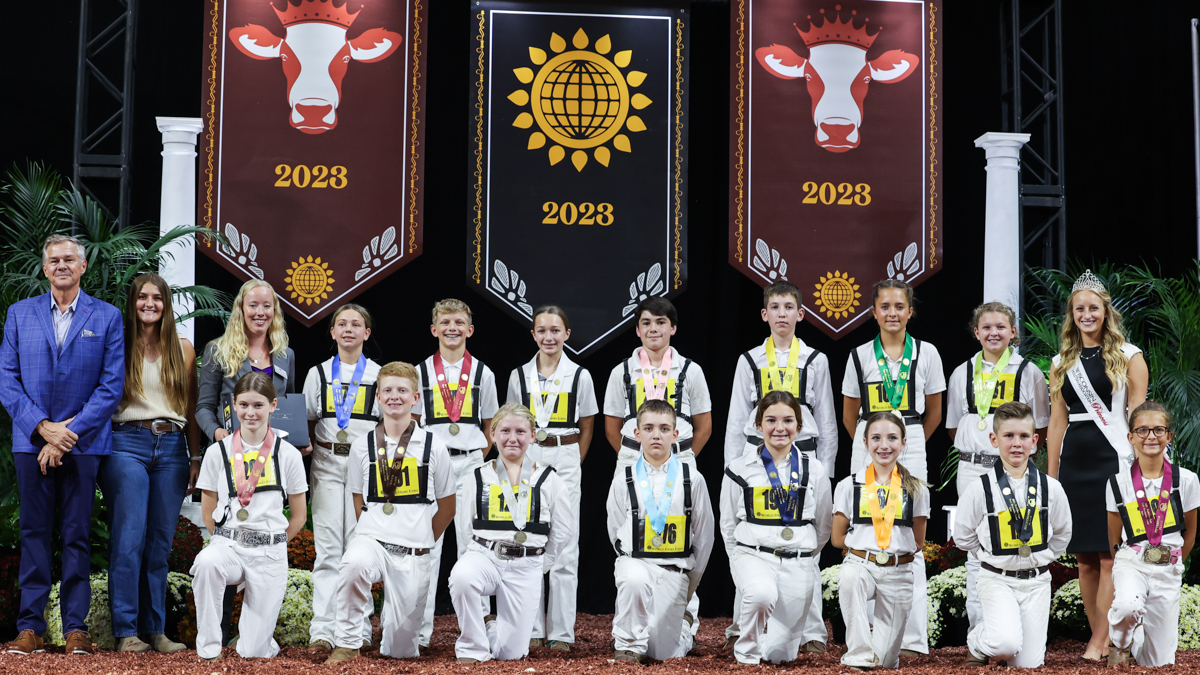 Wisconsin Sweeps Youth Showmanship Contest - Mid-West Farm Report