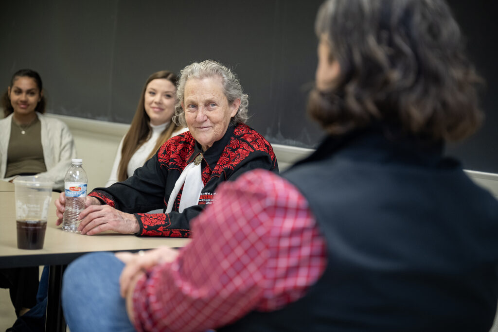 UWRF Students Learn From Temple Grandin - Mid-West Farm Report
