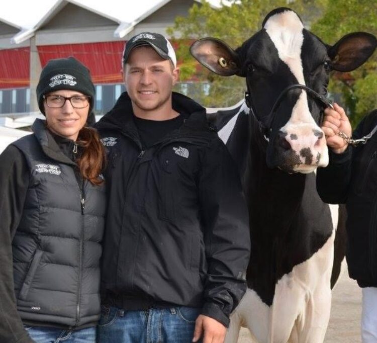 Wisconsinite Claims National Award - Mid-West Farm Report