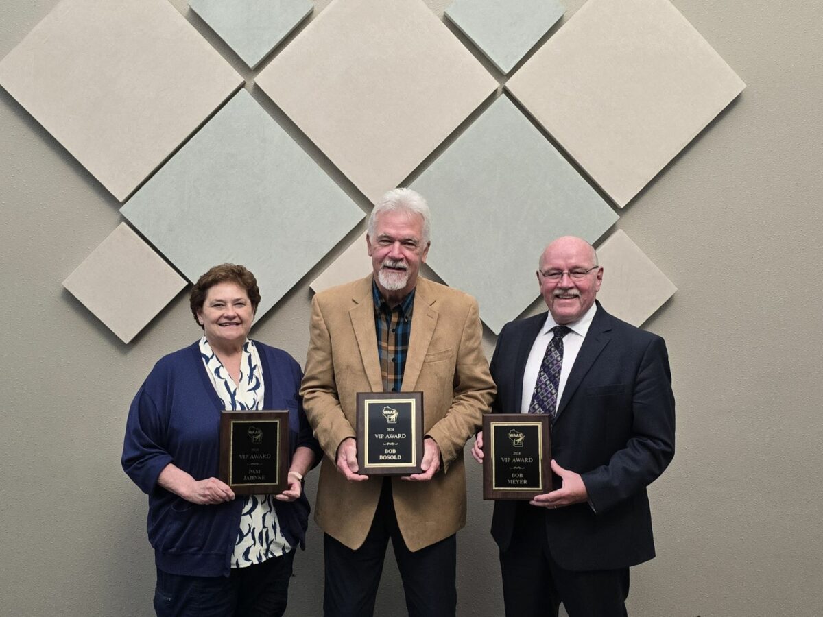 Ag Educators Recognize Leaders In Industry - Mid-West Farm Report