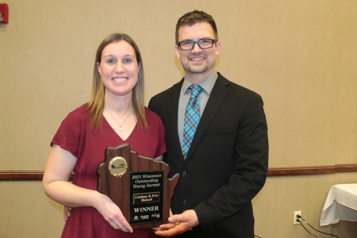 Lindsay and Eric Baneck Named Wisconsin Outstanding Young Farmers - Mid ...