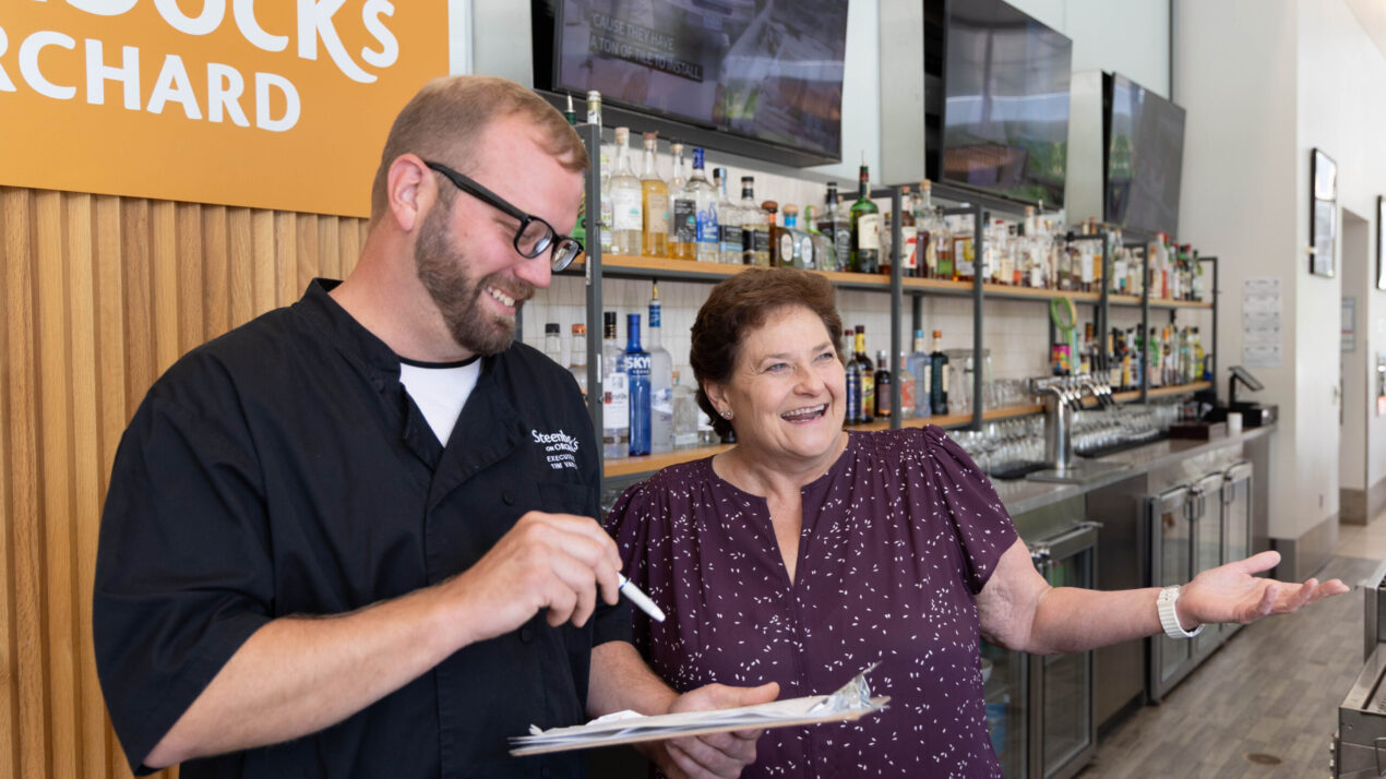 Catch The Fabulous Farm Babe At 'Sips & Slices' - Mid-West Farm Report