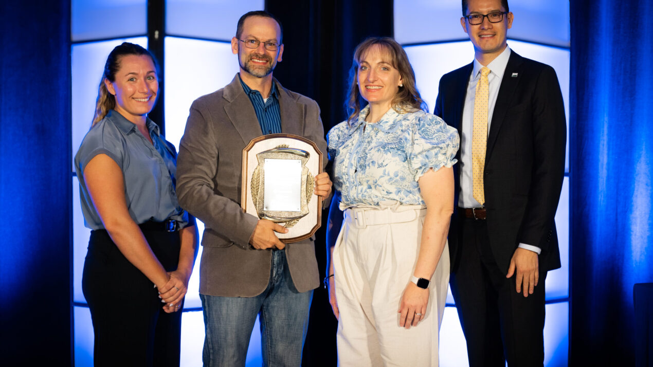 Wisconsin Teacher Brings Home National Honors - Mid-West Farm Report